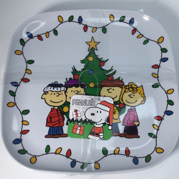 Peanuts | Dining | 4 Dinner Platespeanuts Gang Merry Christmas Snoopy ...